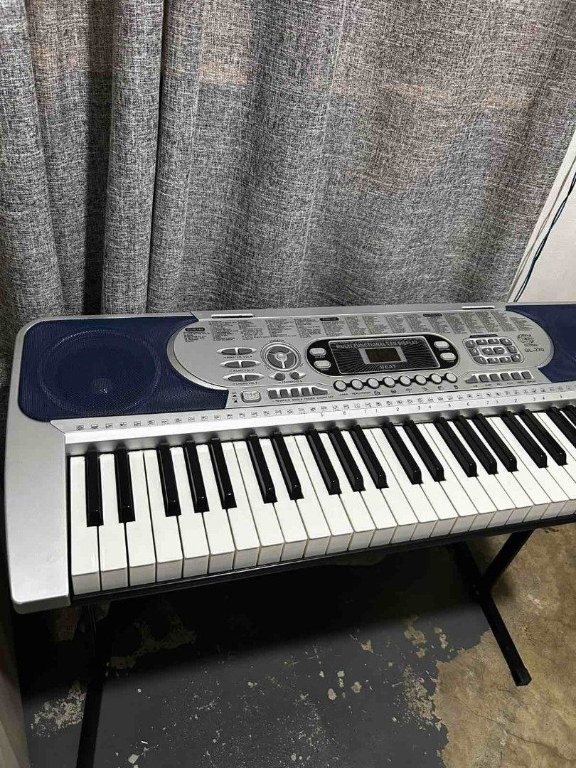 GL-220 Keyboard, Hobbies & Toys, Music & Media, Musical Instruments on Carousell