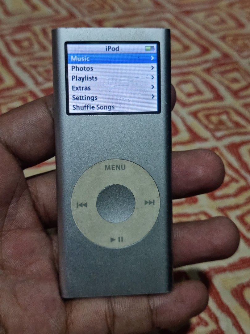 ipod nano 2nd generation 2gb, Audio, Portable Music Players on Carousell