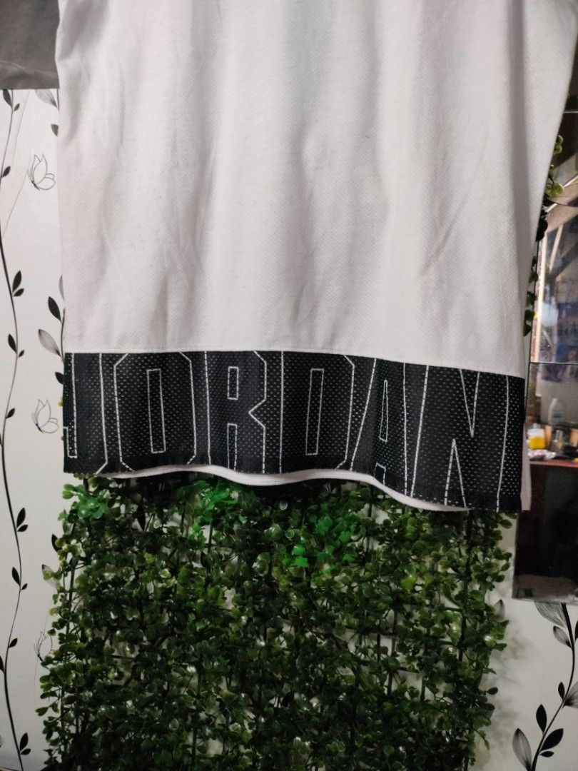 Jordan Sando, Men's Fashion, Activewear on Carousell