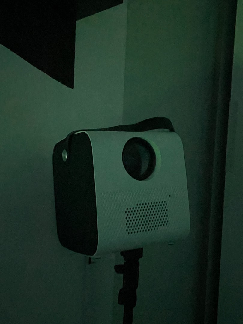 Lumos Ray Smart Projector, TV & Home Appliances, TV & Entertainment ...