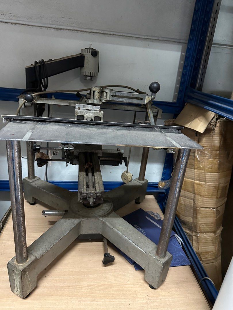 Manual engraver (French made), Hobbies & Toys, Stationery & Craft ...