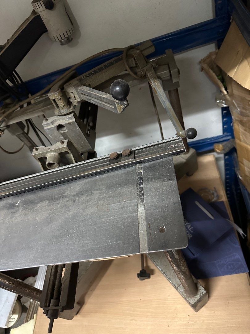 Manual engraver (French made), Hobbies & Toys, Stationery & Craft ...