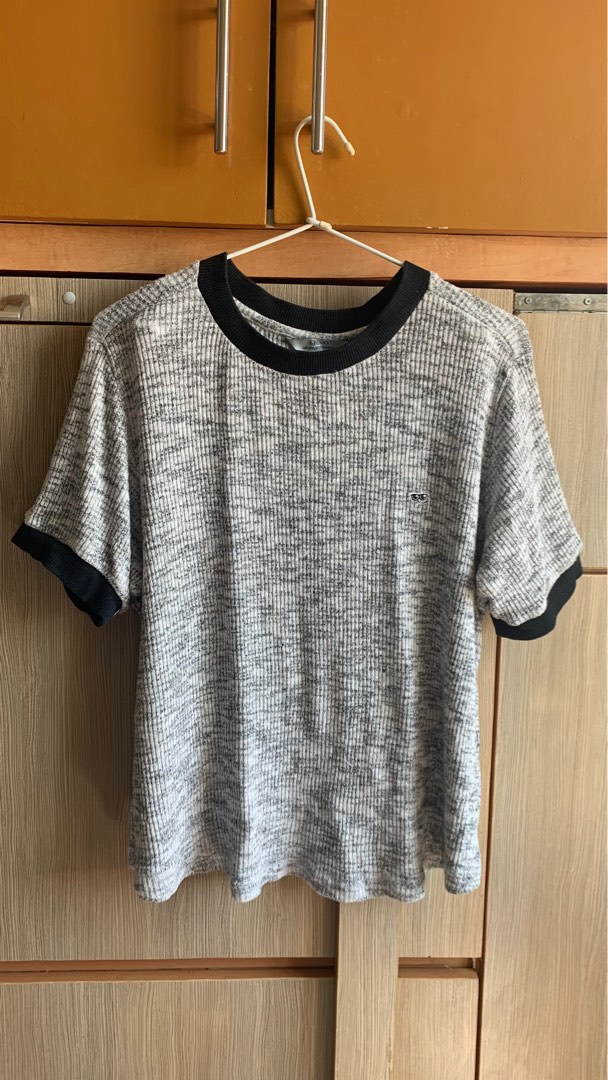 Memo Ribbed Basic Top, Women's Fashion, Tops, Shirts on Carousell