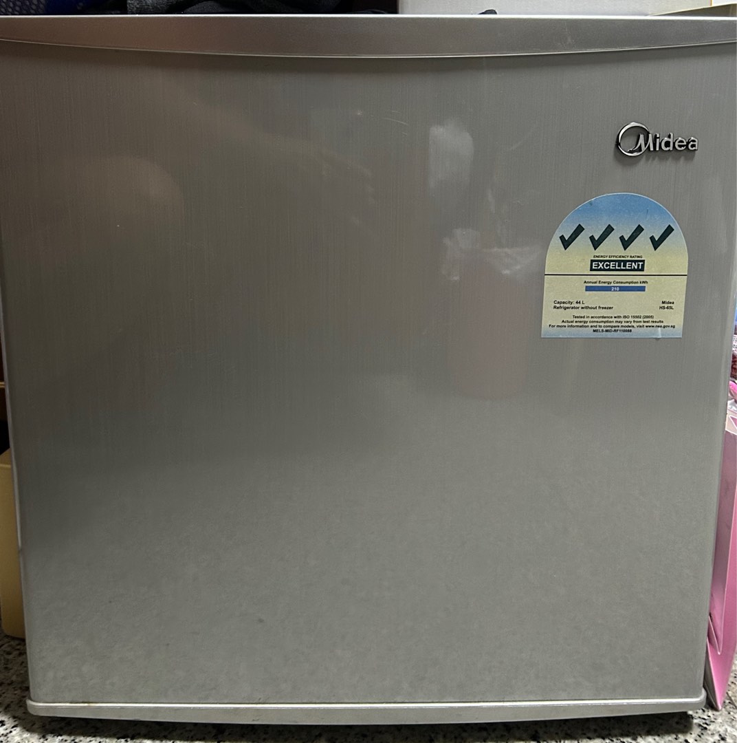 Midea mini fridge, TV & Home Appliances, Kitchen Appliances ...