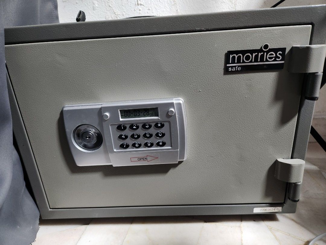 Morris Safebox, Furniture & Home Living, Security & Locks, Safe on ...