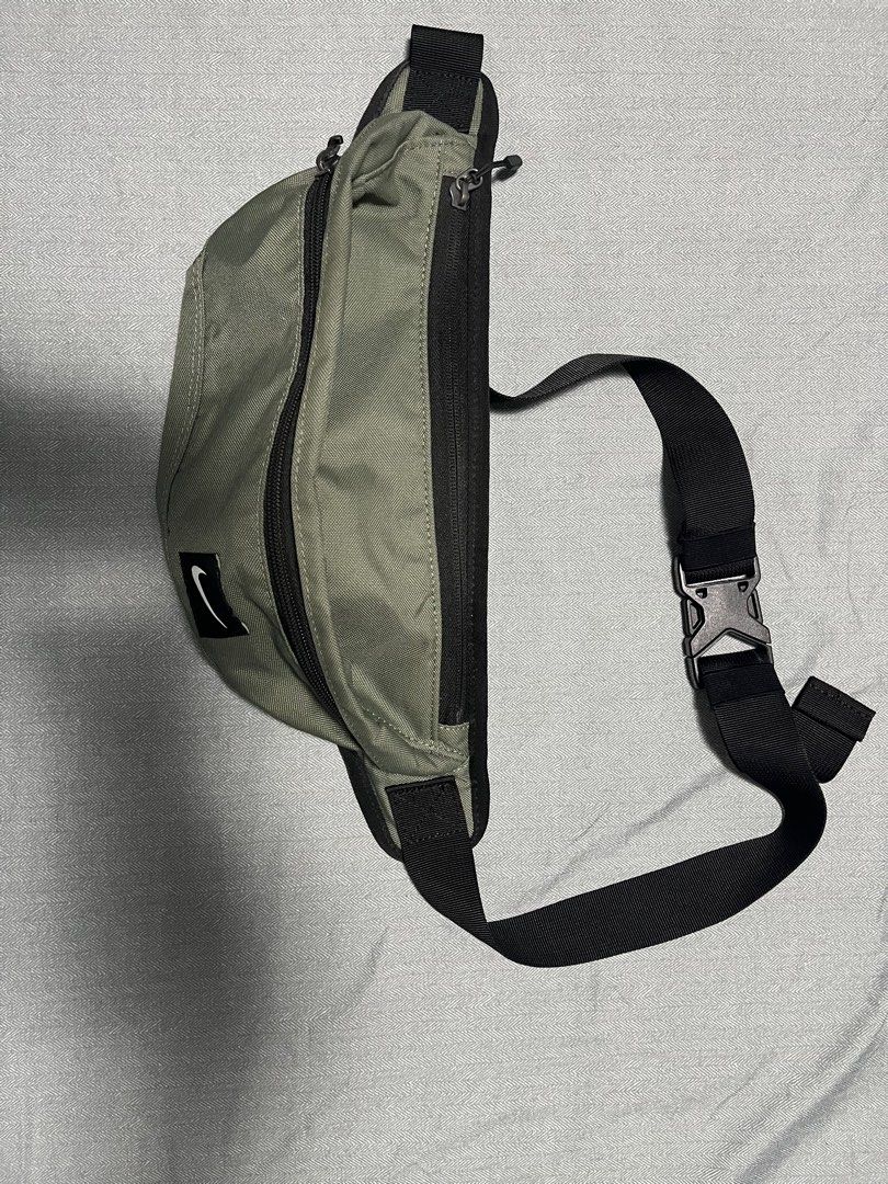 Nike Bum Bag, Men's Fashion, Bags, Belt bags, Clutches and Pouches on ...