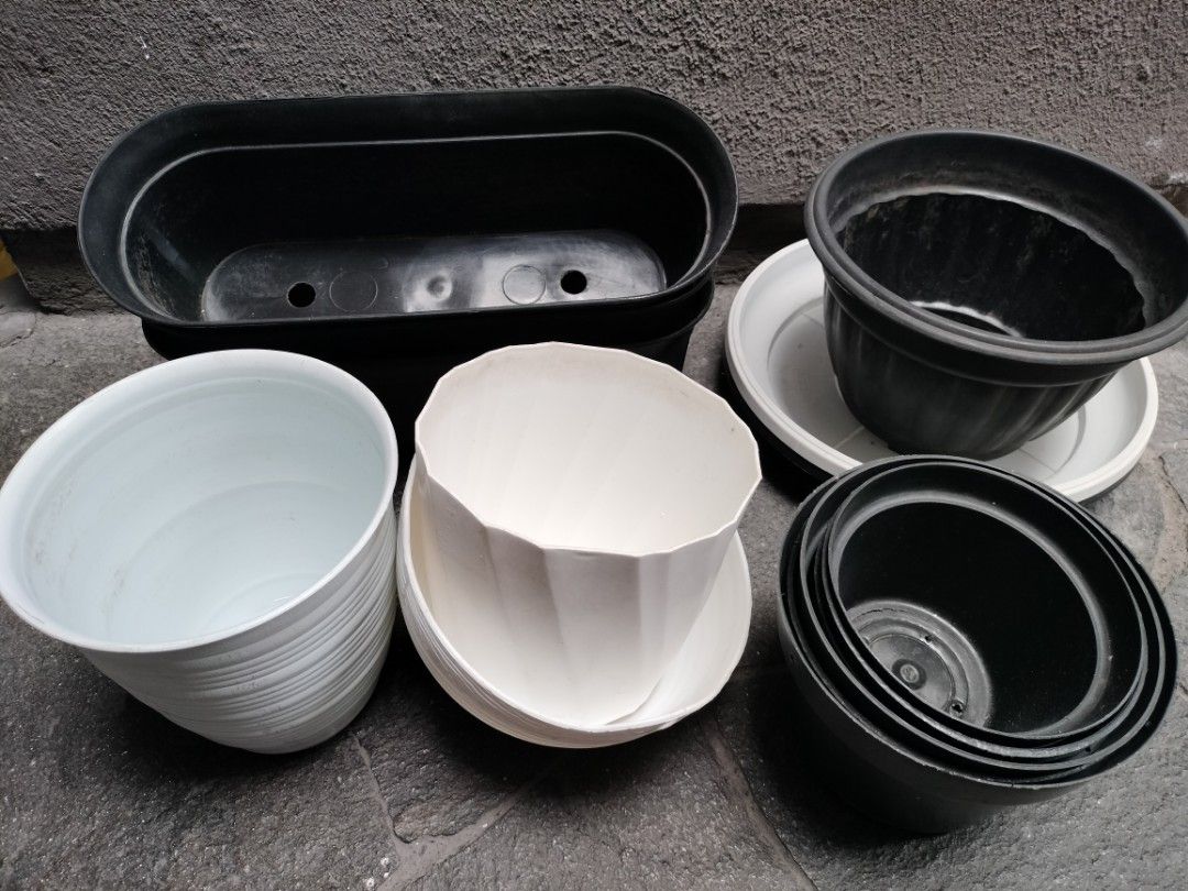 Pot plastik dan tatakan untuk tanaman / bunga TAKE ALL total 15pcs ...