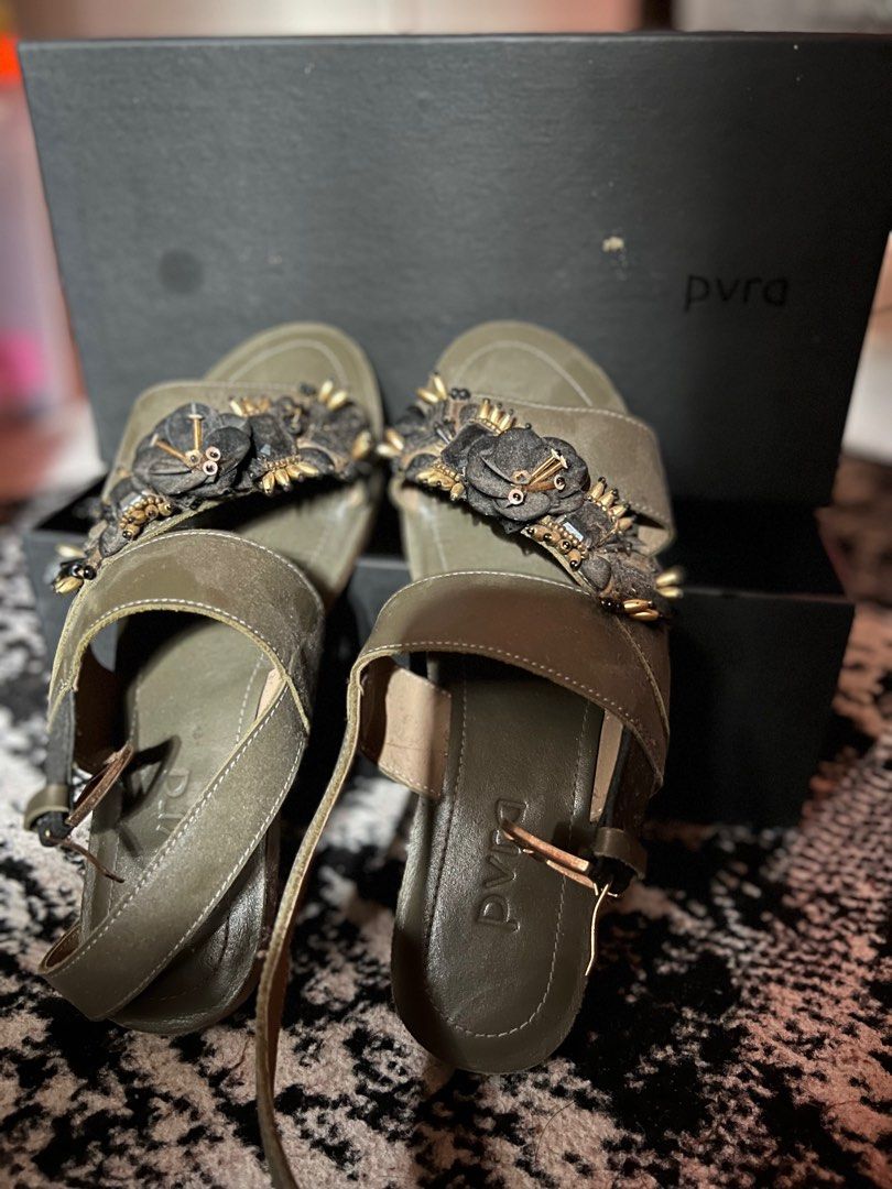 PVRA Zoey Olive 38, Fesyen Wanita, Sepatu di Carousell