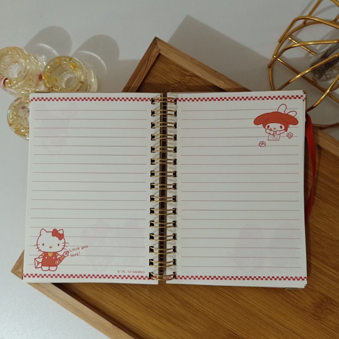 SANRIO Hello Kitty Notebook Date Book with Gold Corners, Hobbies & Toys ...