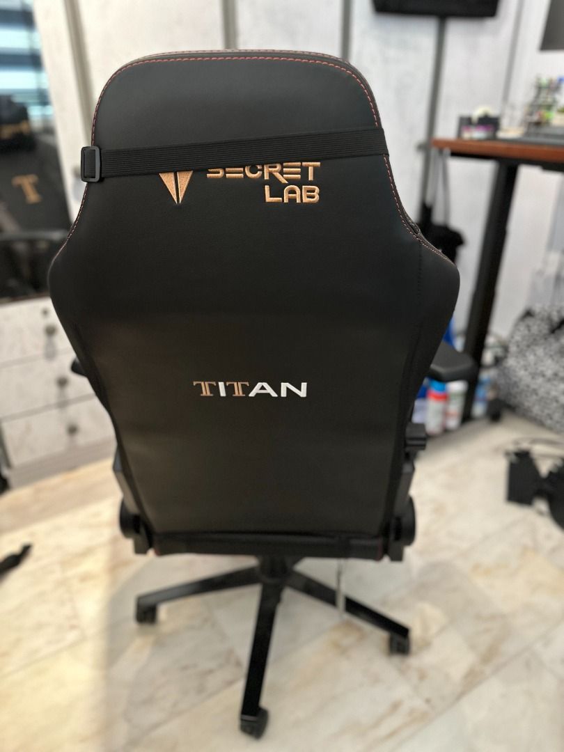 Secretlab TITAN (Stealth) - Warranty till 2025, Furniture & Home Living ...