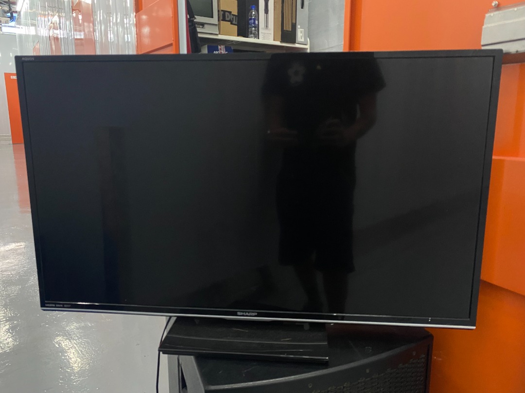Sharp LCD TV 39 inches, TV & Home Appliances, TV & Entertainment, TV on ...