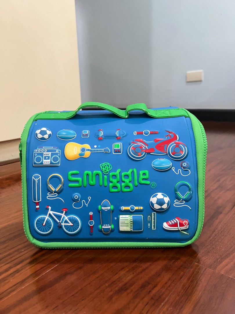 Smiggle Bag, Babies & Kids, Babies & Kids Fashion on Carousell