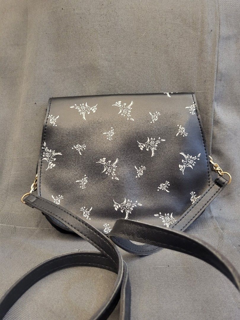 Snidel Japan Black Floral Sling Bag, Women's Fashion, Bags & Wallets ...