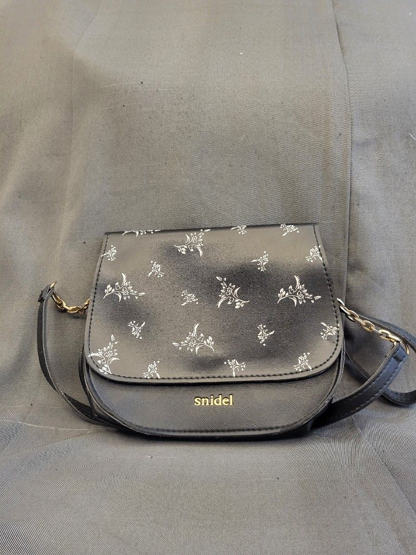 Snidel Japan Black Floral Sling Bag, Women's Fashion, Bags & Wallets ...