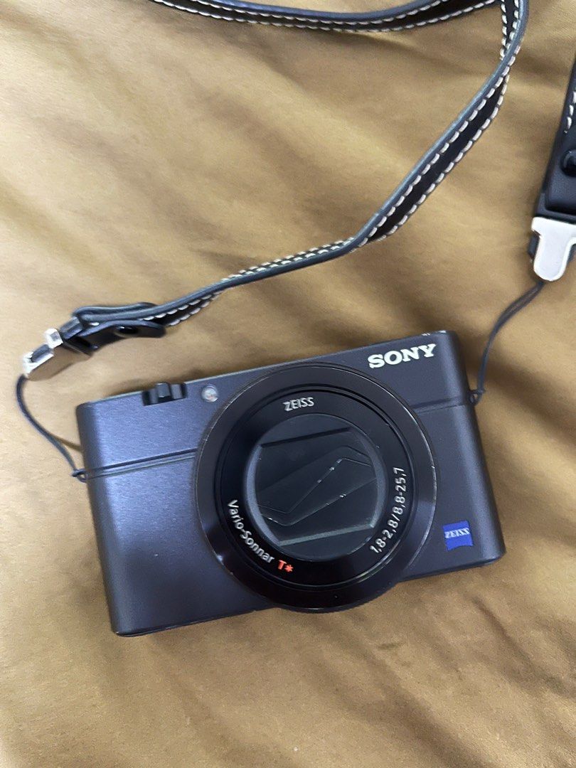 Sony Cyber-shot DSC-RX100 IV M4, Photography, Cameras on Carousell