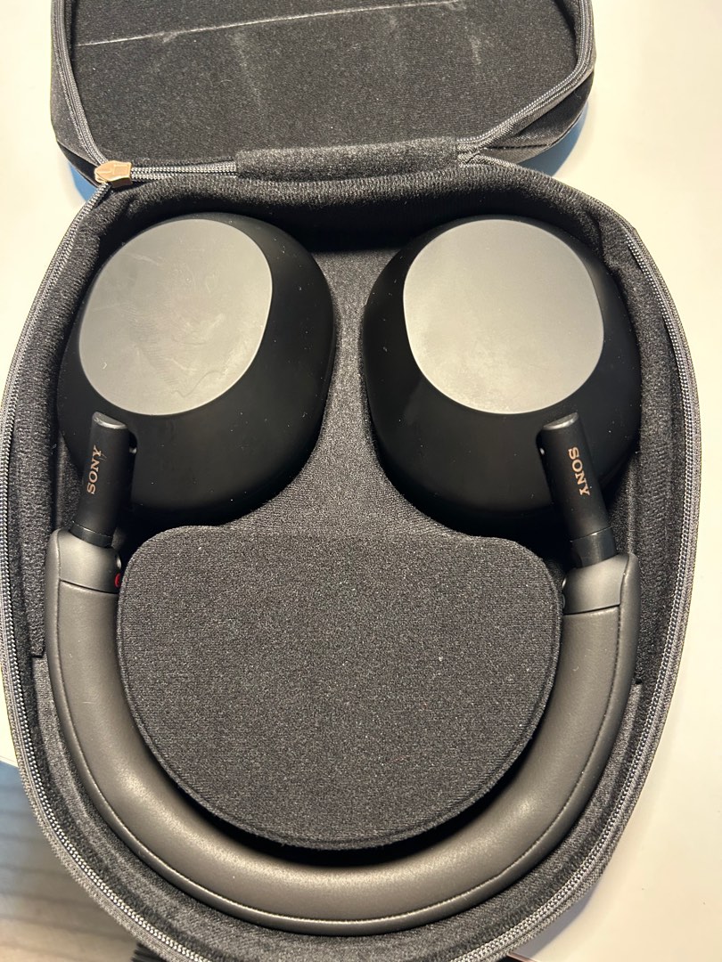 Sony XM5 (Black), Audio, Headphones & Headsets on Carousell