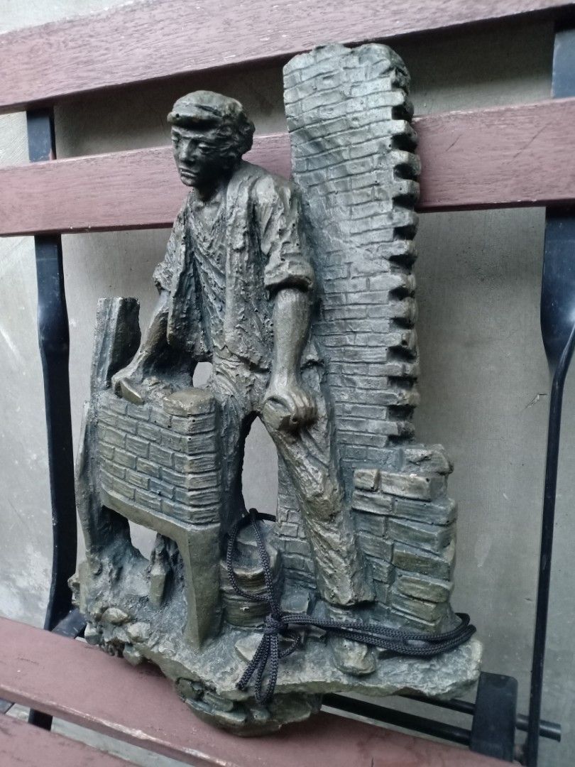 Stone Concrete Art Sculpture Bricklayer Worker, Hobbies & Toys ...