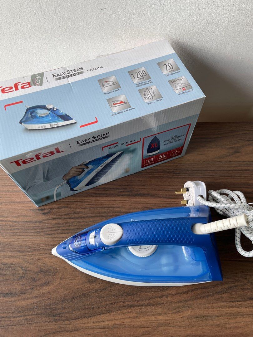 Tefal Easy steam iron, TV & Home Appliances, Irons & Steamers on Carousell