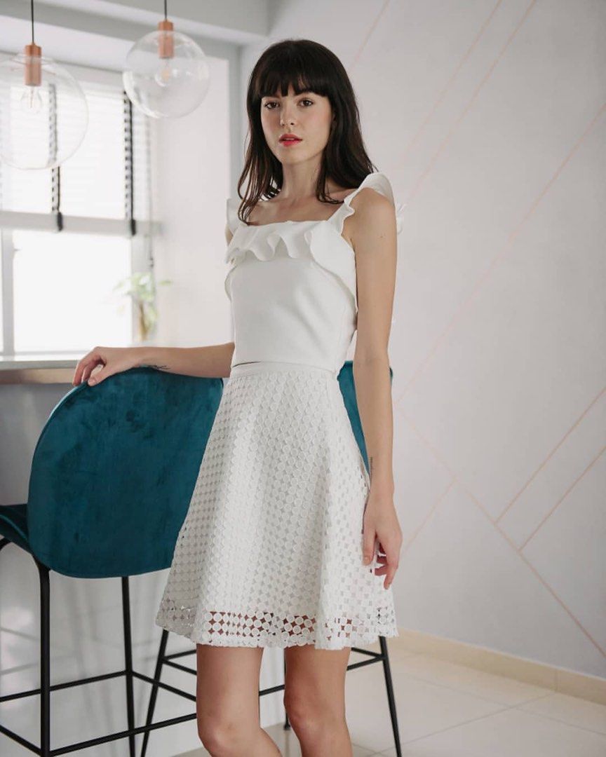 Thread Theory White Ruffle Top, Women's Fashion, Tops, Blouses on Carousell