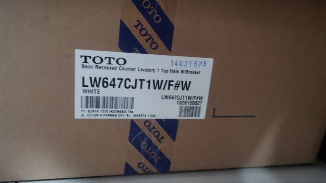 TOTO semi recessed basin, Furniture & Home Living, Bathroom & Kitchen Fixtures on Carousell