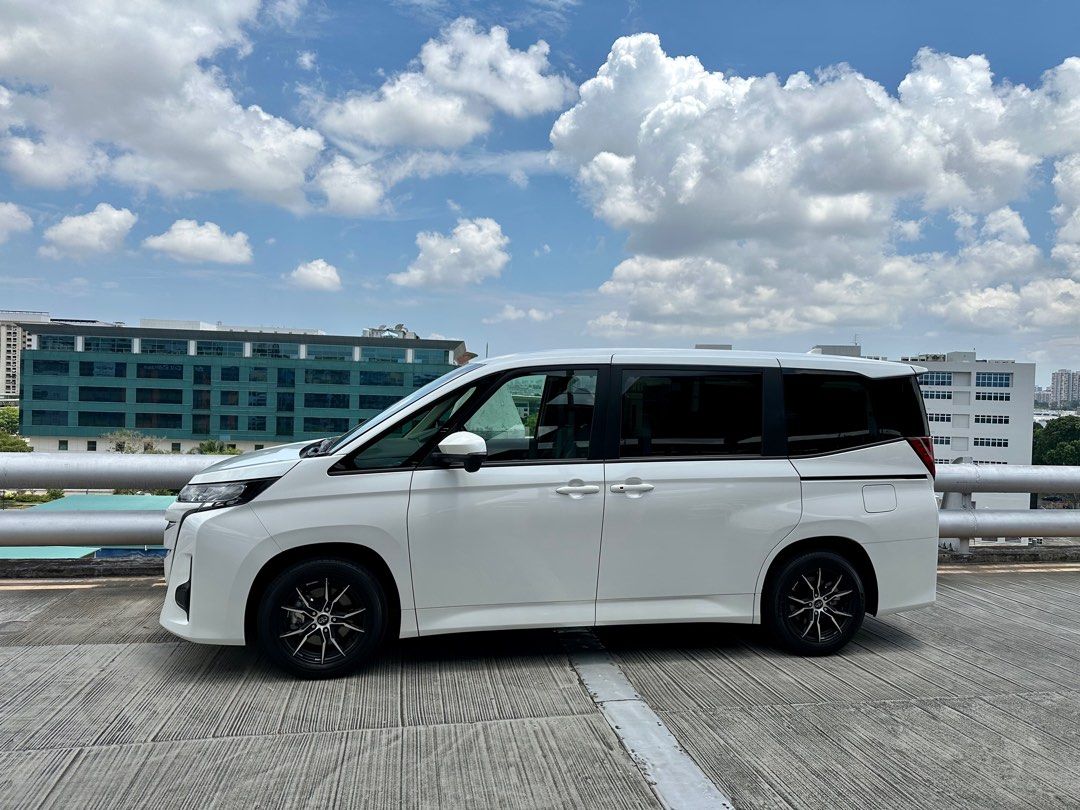 Toyota Noah New Facelift 1.8 Hybrid R90, Cars, Car Rental on Carousell