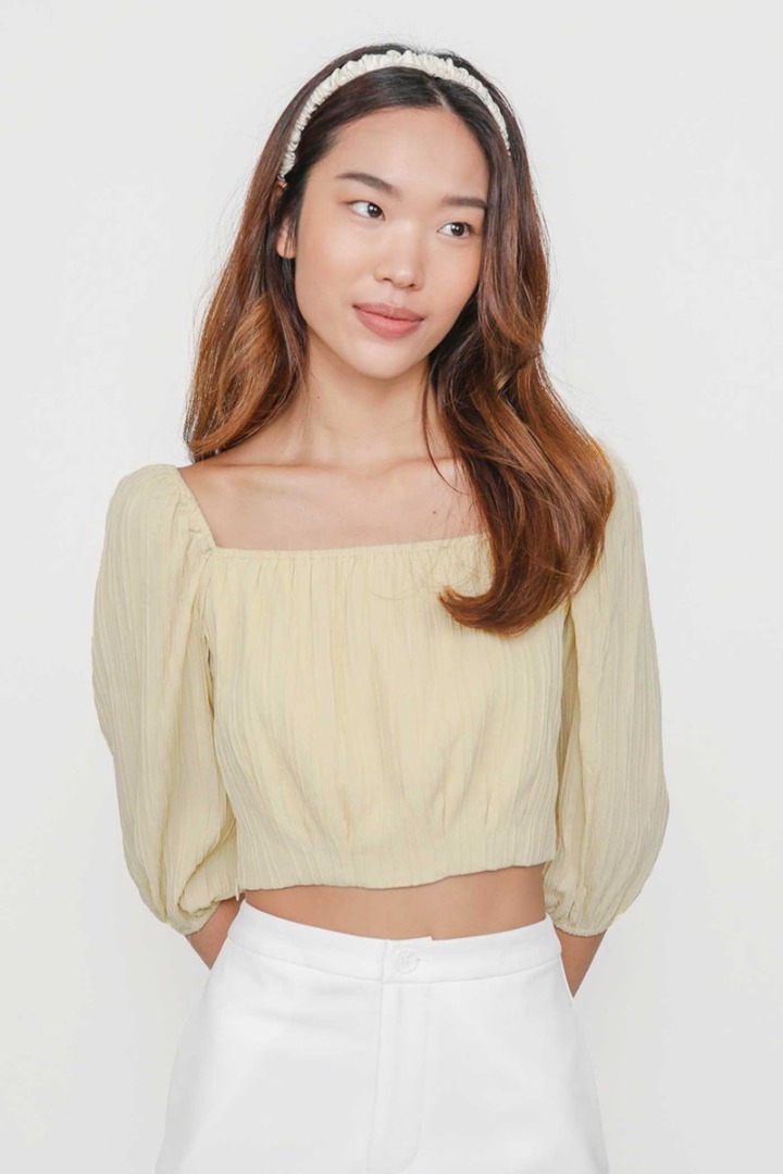 TTR Reanne Textured Puffy Sleeve Top (Oat), Women's Fashion, Tops ...