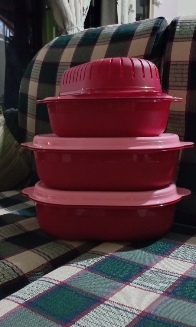 Tupperware oval server with colander, Furniture & Home Living ...