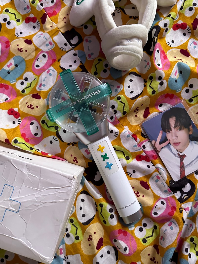 TXT Tomorrow x Together Moabong Lightstick, Hobbies & Toys, Memorabilia ...