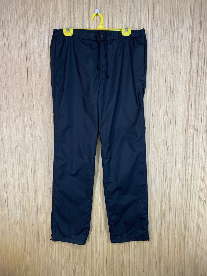 Uniqlo tracksuit, Men's Fashion, Bottoms, Trousers on Carousell