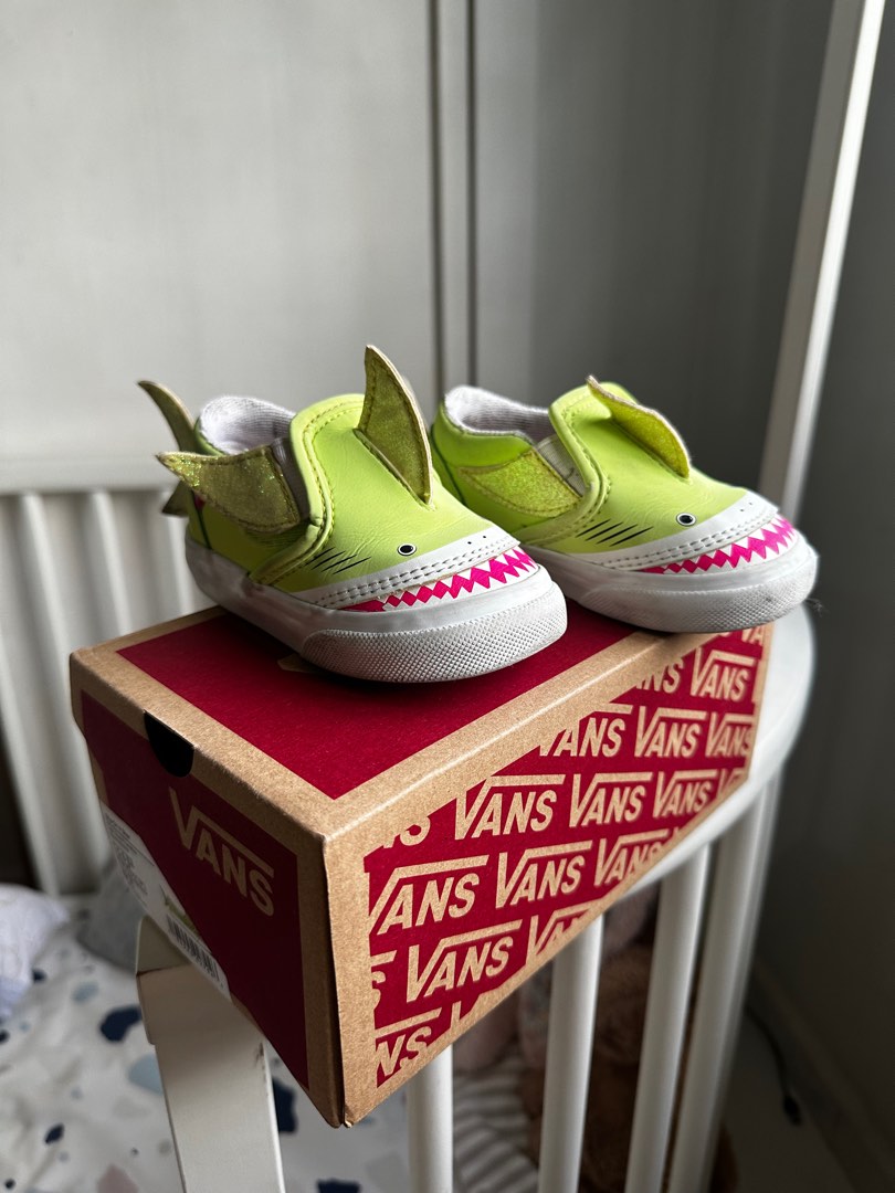 Vans Shark Infant, Babies & Kids, Babies & Kids Fashion on Carousell