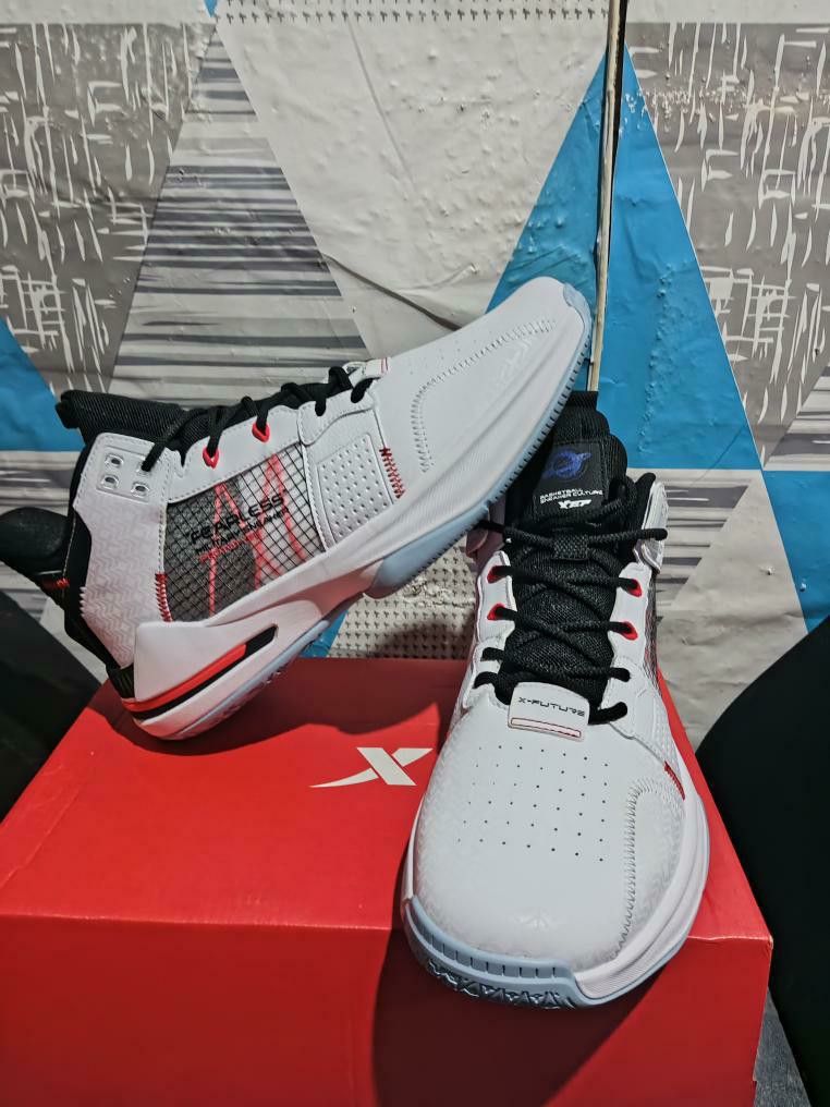 XTEP FEARLESS BASKETBALL SHOES, Men's Fashion, Footwear, Sneakers on ...