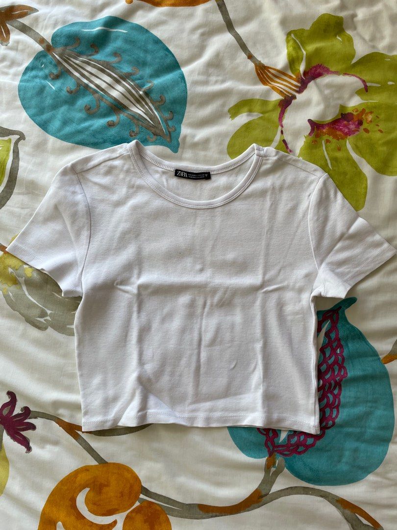 zara basic crop top, Women's Fashion, Tops, Blouses on Carousell