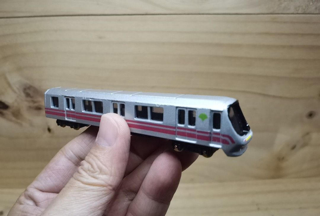 1/180 NSK Express Train Diecast Model 0823, Hobbies & Toys, Toys & Games on Carousell