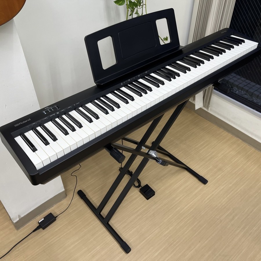 Roland FP18 中文版 全新一年保養 包譜架 pedal 新版Roland FP10 電子琴 數碼鋼琴 電鋼琴 digital ...