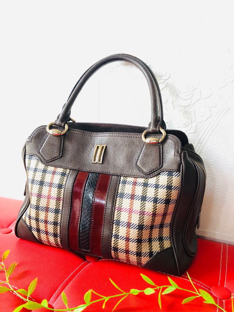 AUTHENTIC DAKS LONDON, Women's Fashion, Bags & Wallets, Shoulder Bags ...