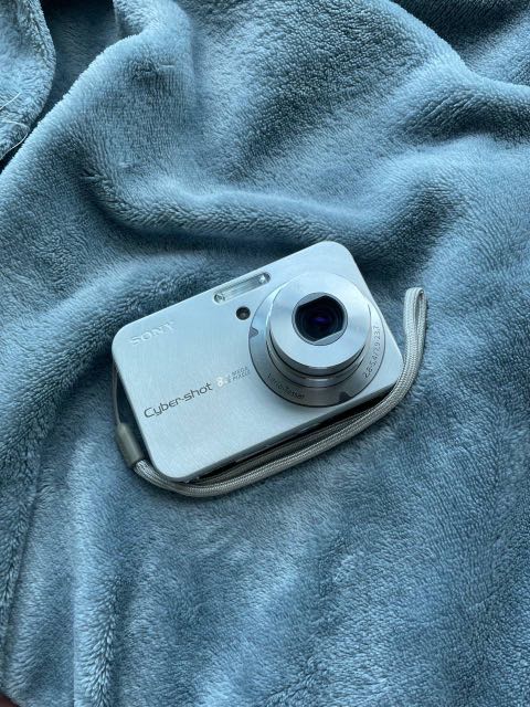 [BOXED] sony cybershot dsc-n1 vintage ccd digital camera, Photography, Cameras on Carousell