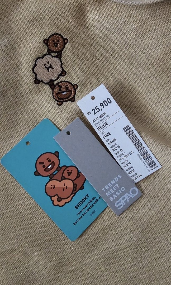 BT21 x SPAO Shooky tote bag, Hobbies & Toys, Memorabilia & Collectibles ...