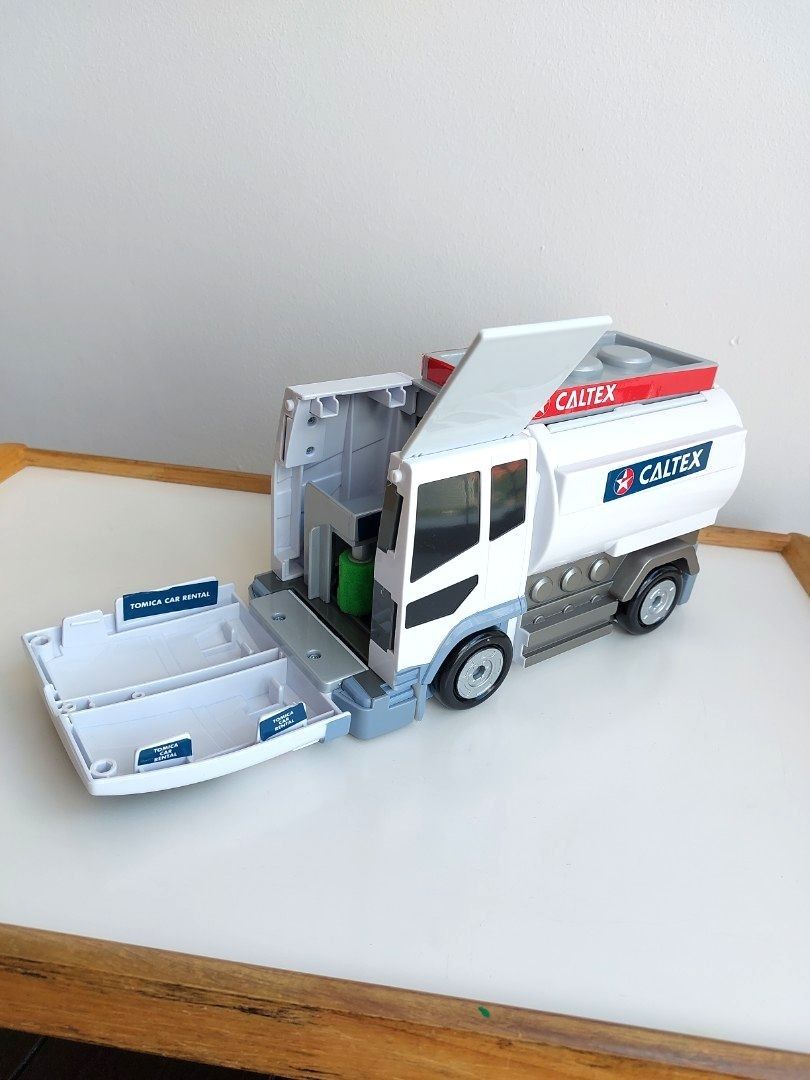 Tomica X Caltex Transforming Gas Station, Hobbies & Toys, Toys & Games ...