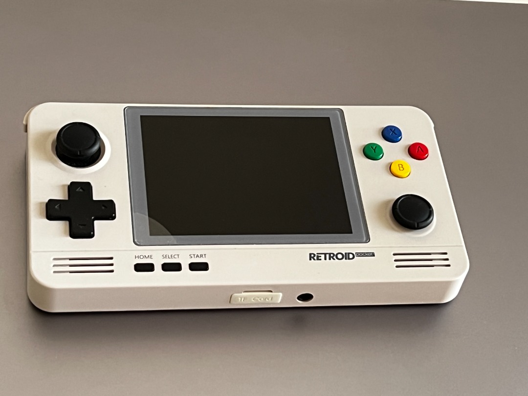 Cheap yet very nice emulator Retroid Pocket 2 with everything upgraded ...