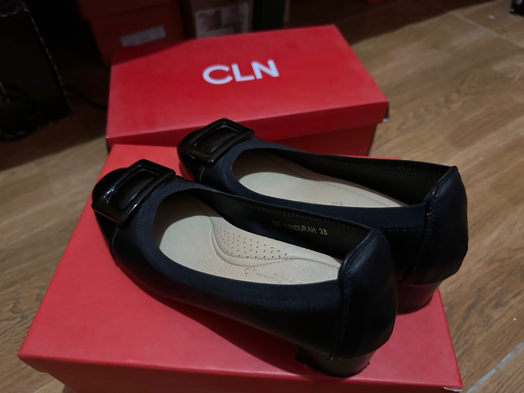 CLN MANDURAH BLACK SHOE SIZE 38, Women's Fashion, Footwear, Heels on ...