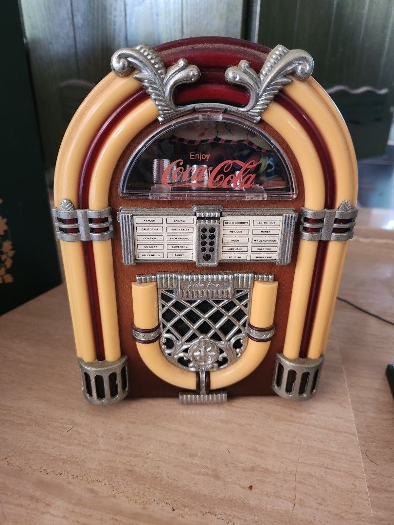 COCA-COLA JUKEBOX replica, Hobbies & Toys, Memorabilia & Collectibles ...
