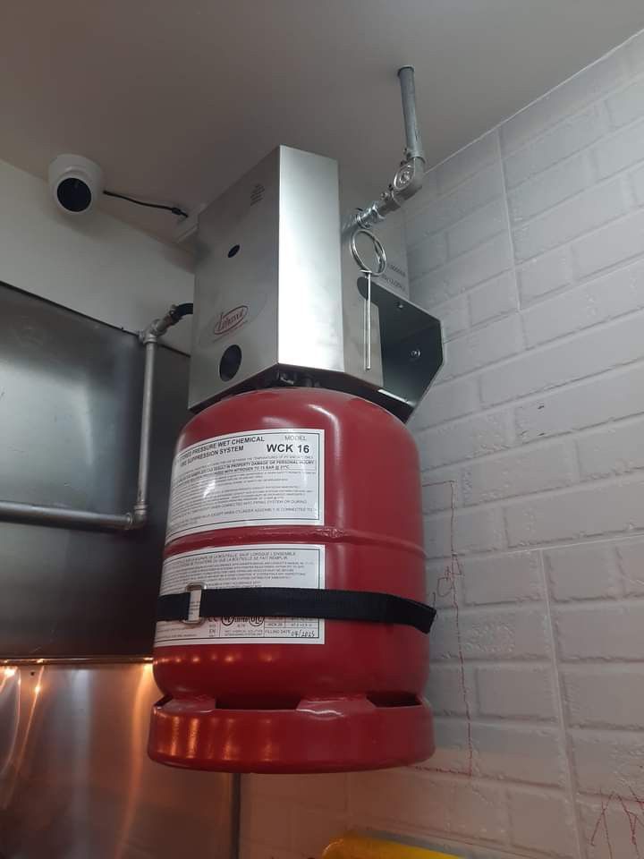 Commercial Kitchen Installation KFSS 16 Liters and Lpgas Piping System ...
