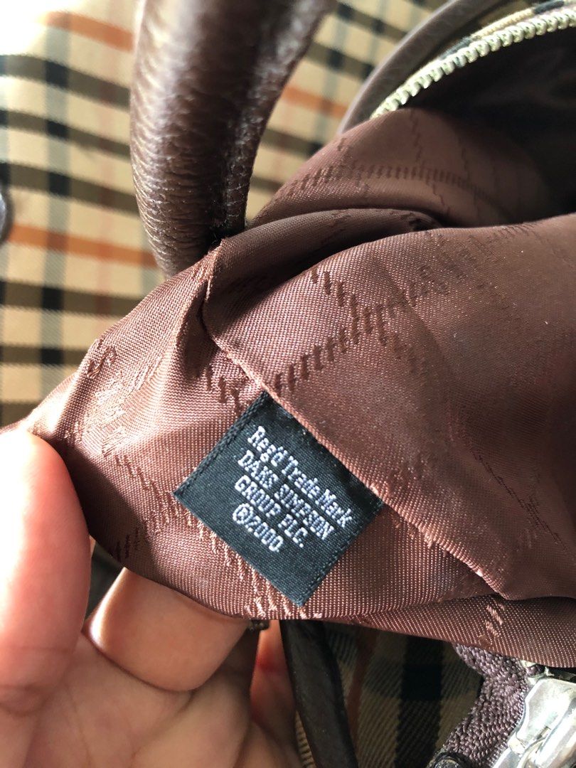 DAKS JAPAN, Women's Fashion, Bags & Wallets, Shoulder Bags on Carousell