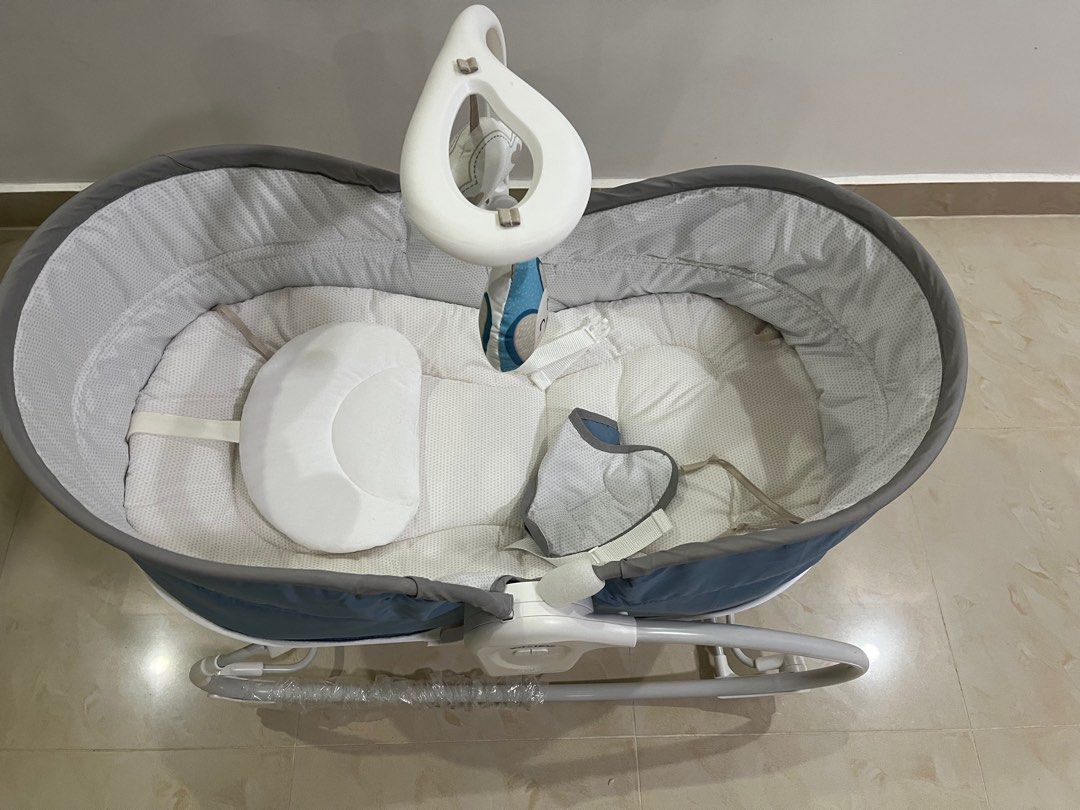 Electrical baby rocker, Babies & Kids, Baby Nursery & Kids Furniture ...