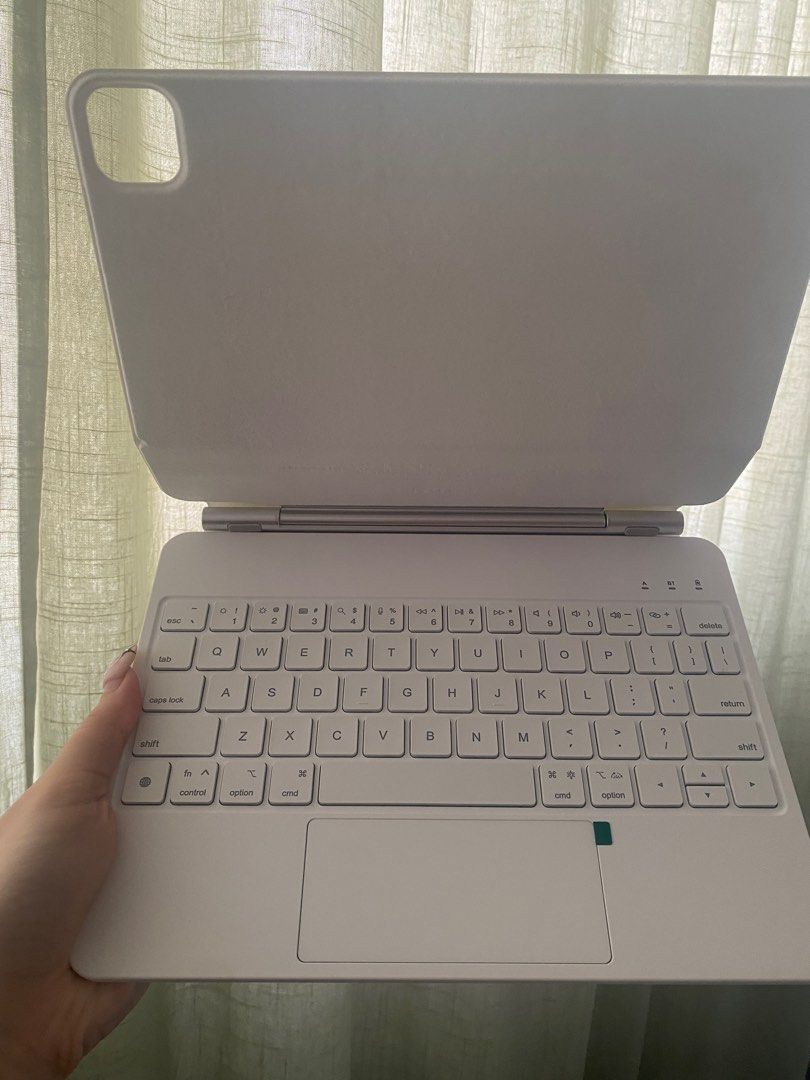 Goojodoq white Magic Keyboard, Computers & Tech, Parts & Accessories ...