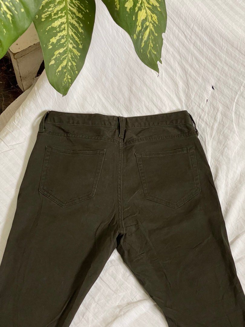 GU by UNIQLO High Rise Pants, Women's Fashion, Bottoms, Jeans on Carousell