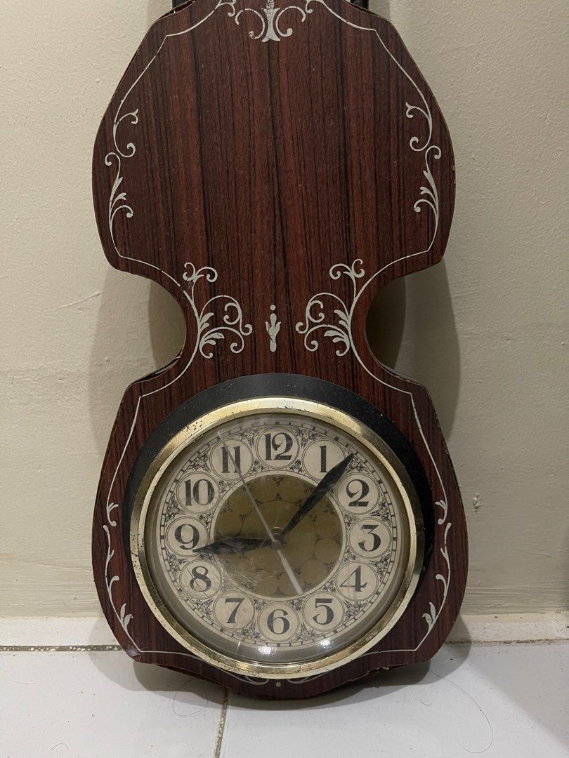 Jam dinding classic germany, Antik, Furnitur di Carousell