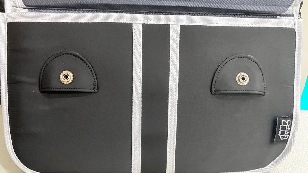 降價出清全新專櫃品牌Jump from paper 2D漫畫包/後背包/電腦包/大背包, 他的時尚, 包包與錢包, 背包在旋轉拍賣