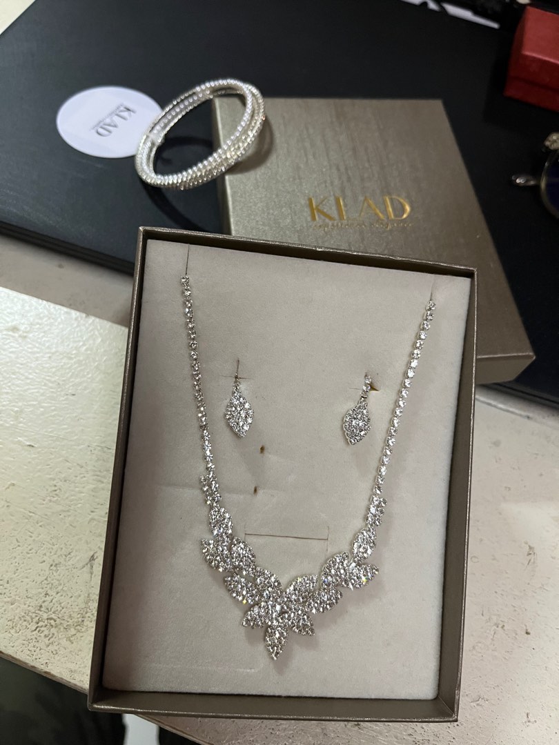 KLAD Necklace and Earrings Set, Women's Fashion, Jewelry & Organizers ...