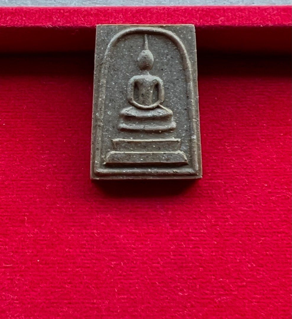 Lp Daeng Phra Somdej Pathum Rangsi, Hobbies & Toys, Memorabilia ...